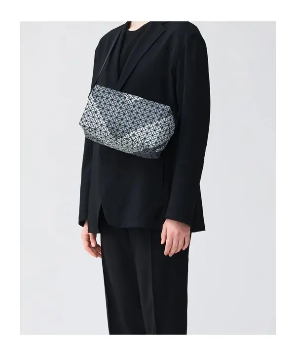 Issey Miyake Geometric-patterned Shoulder Bag - Grey