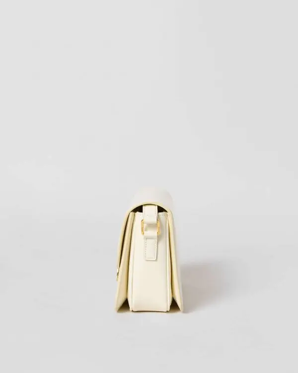 Celine Teen Triomphe Bag In Shiny Calfskin With Enamel Closure - Cream