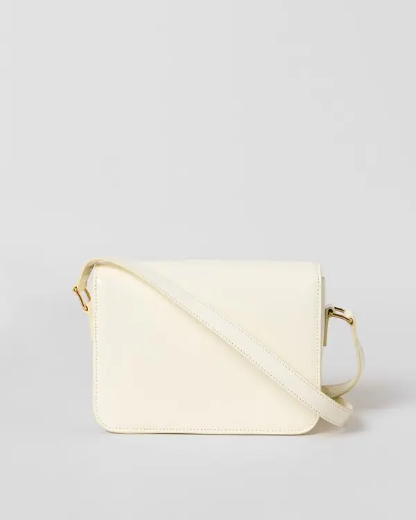 Celine Teen Triomphe Bag In Shiny Calfskin With Enamel Closure - Cream