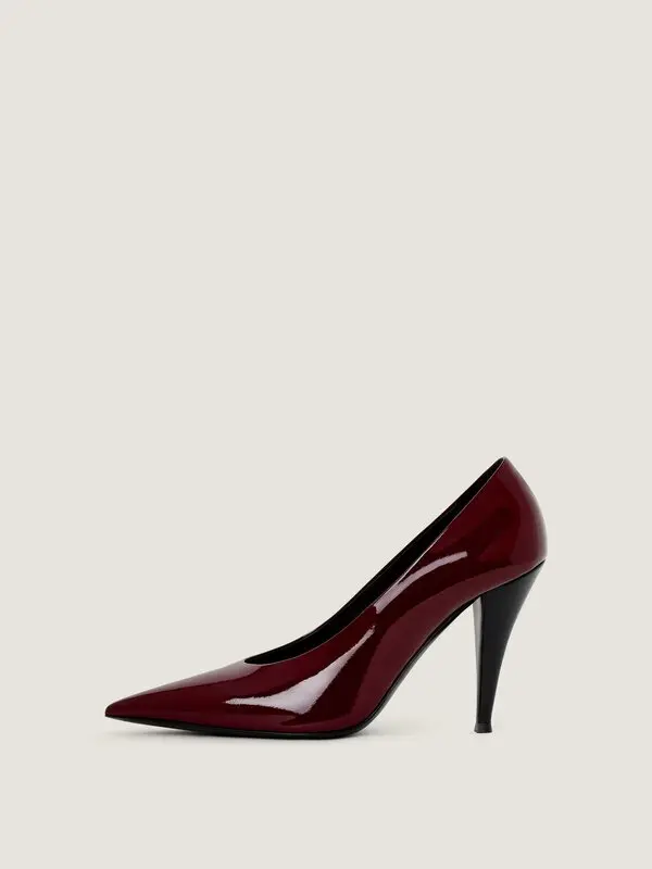 Givenchy Pointy Pumps In Patent Leather