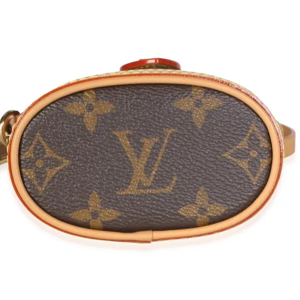 LOUIS VUITTON Monogram Canvas Fold Me Pouch