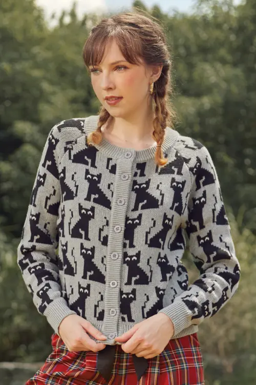 MODCLOTH Notes Of Nostalgia Crewneck Cat Cardigan