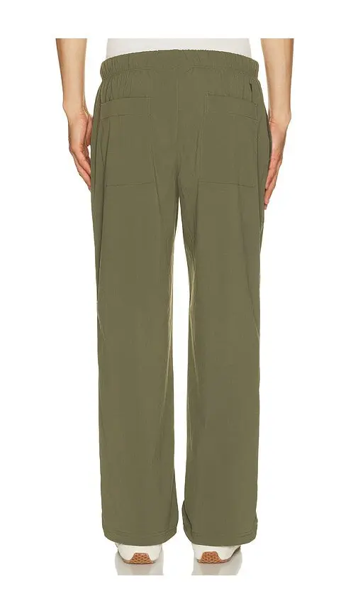 Wilson Trainers Pull On Pant In Green