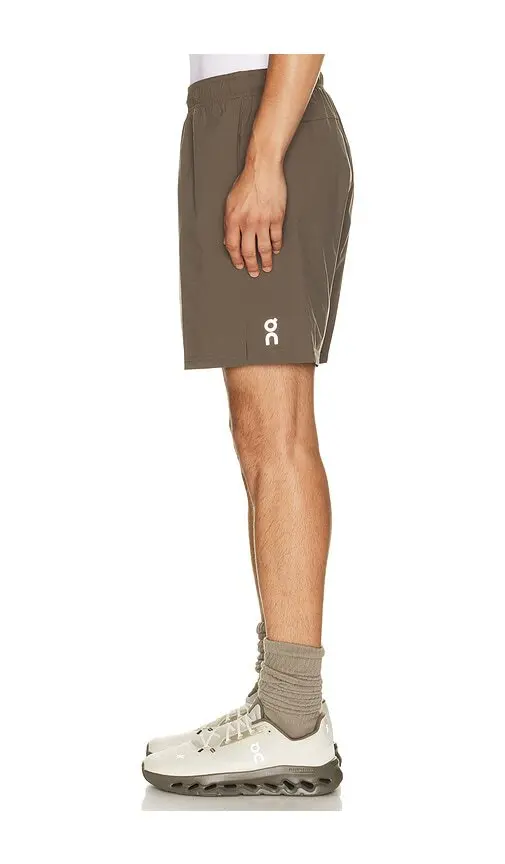 On 7 Core Shorts In Brown