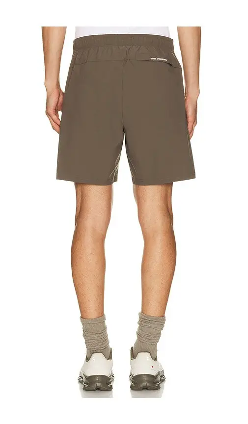 On 7 Core Shorts In Brown
