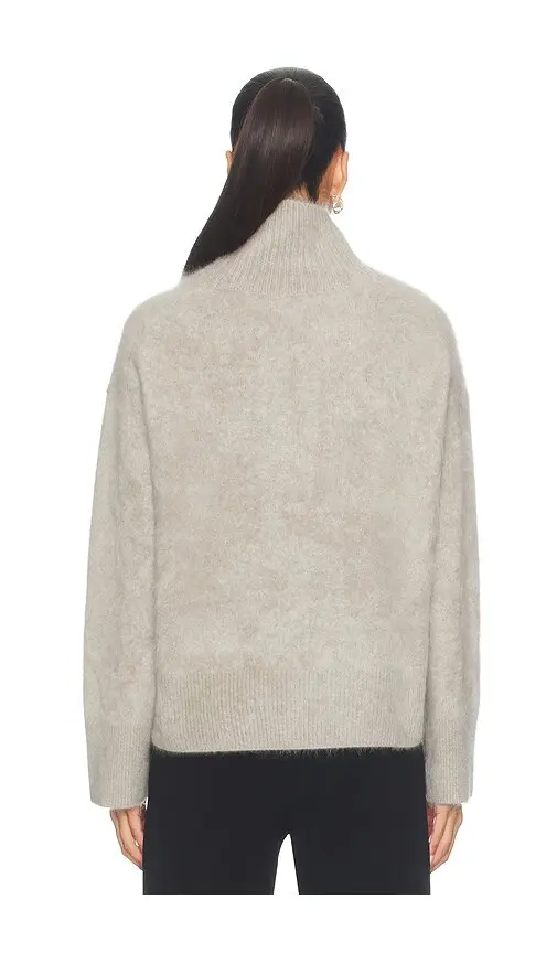 Soft Goat Brushed Boyfriend Turtleneck In Light Grey