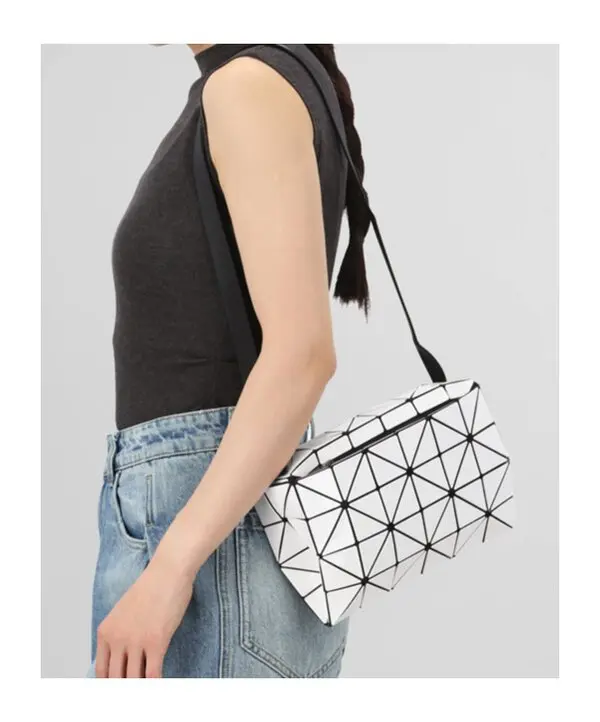 Issey Miyake Geometric-panelled Shoulder Bag - White