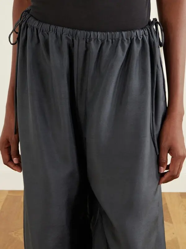 ST. AGNI Silk Balloon Trousers