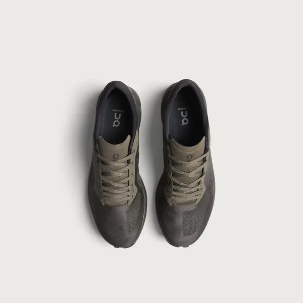 On Cloudze Sneaker
