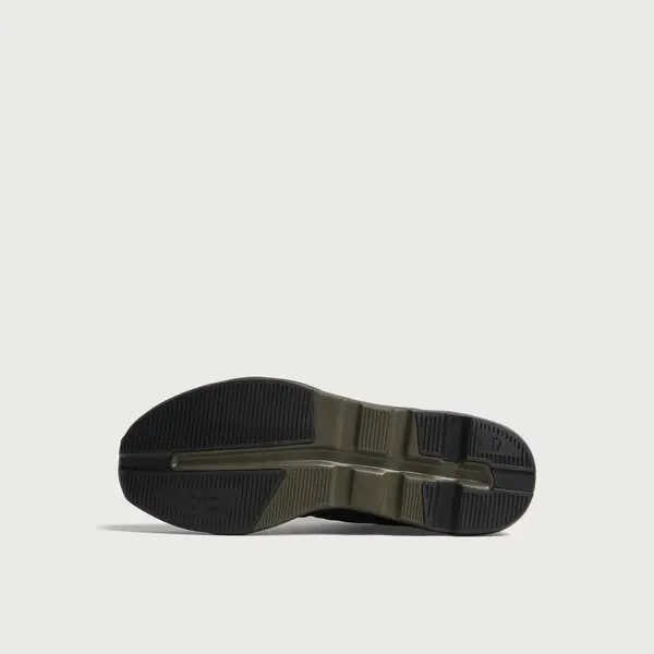 On Cloudze Sneaker