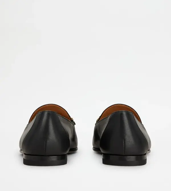 TOD'S Chain Detailed Loafers