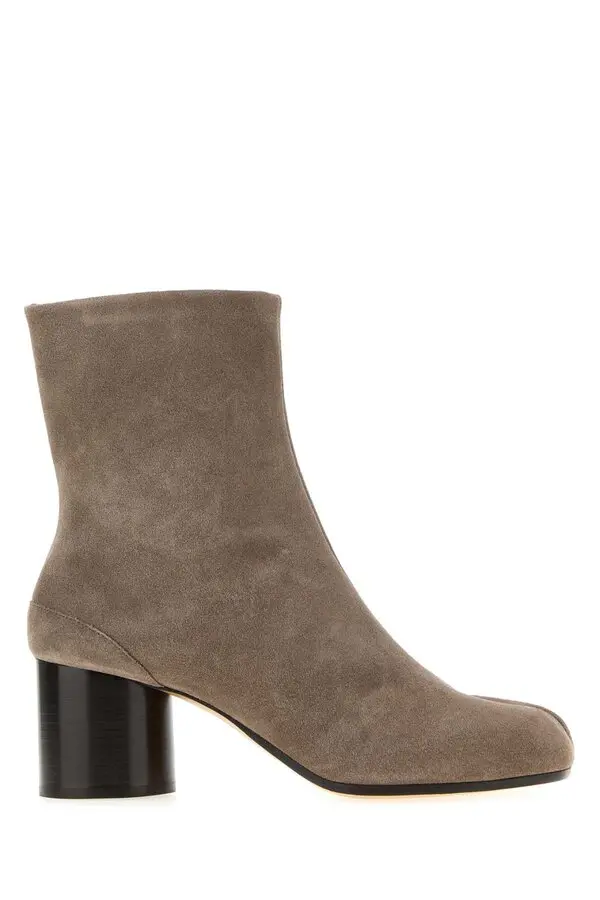 MAISON MARGIELA Dove Grey Suede Tabi Ankle Boots - Gray