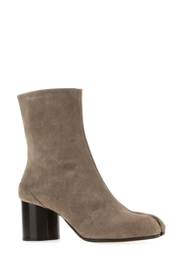 MAISON MARGIELA Dove Grey Suede Tabi Ankle Boots - Gray