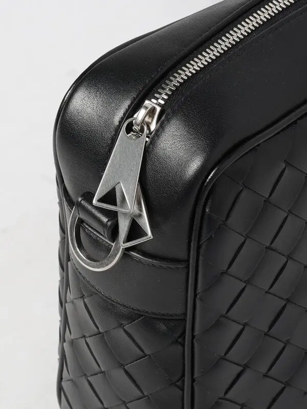 Bottega Veneta Calfskin Leather Camera Bag With Intrecciato Motif And Strap - Black