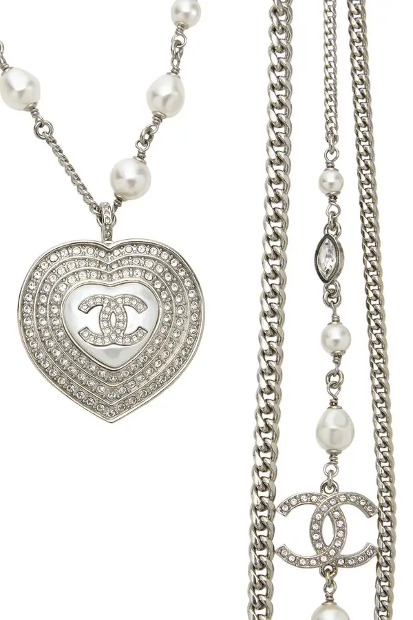 Chanel Crystal 'cc' Faux Pearl Heart Necklace