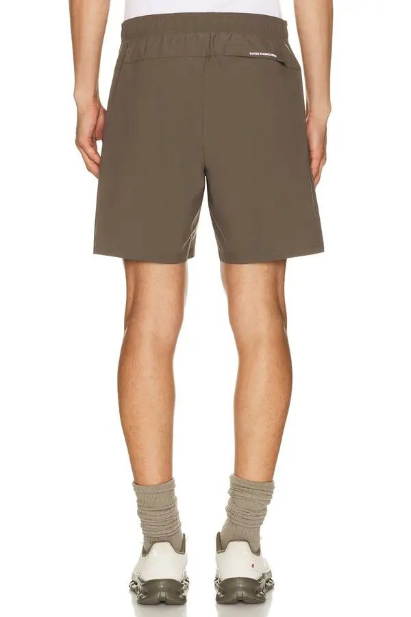 On 7 Core Shorts In Brown