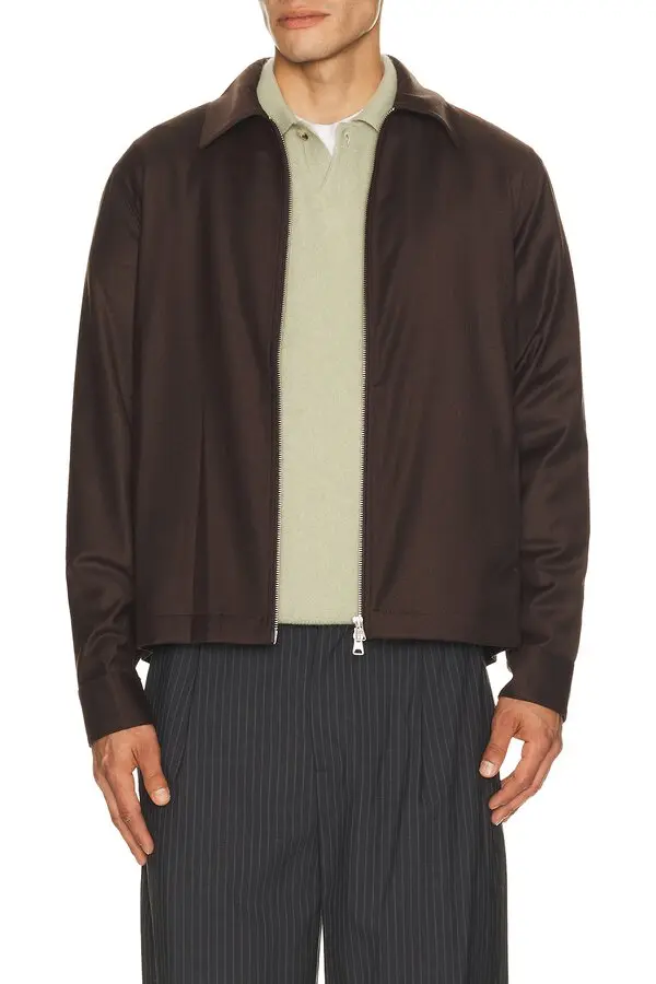 Nn07 Alban 10052 In Brown