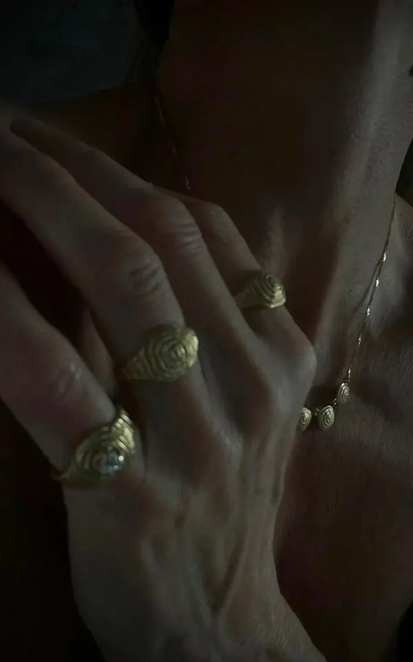 ELHANATI 18k Yellow Deco Pyramide Necklace
