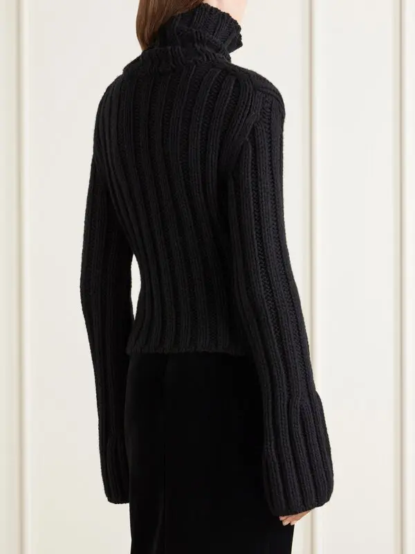 Khaite Ribbed Cashmere Sweater