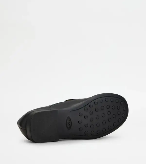 TOD'S Round-toe Loafers