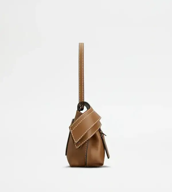 TOD'S Wave Bag In Leather Small