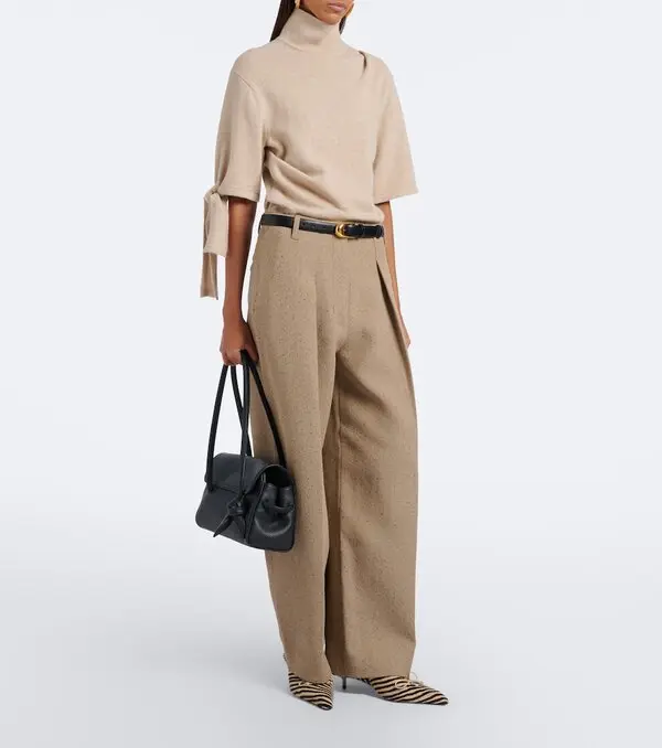 Jacquemus Fiocco Wool And Cashmere Turtleneck Sweater - Beige