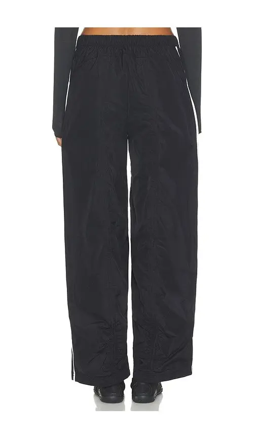 Free People X Track Star Pant In Black