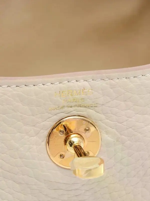 Hermès Mini Lindy Shoulder Bag - Neutrals
