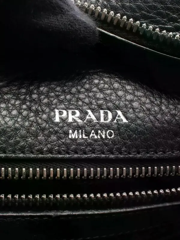 Prada 2010s Vitello Phenix Tote Bag - Black