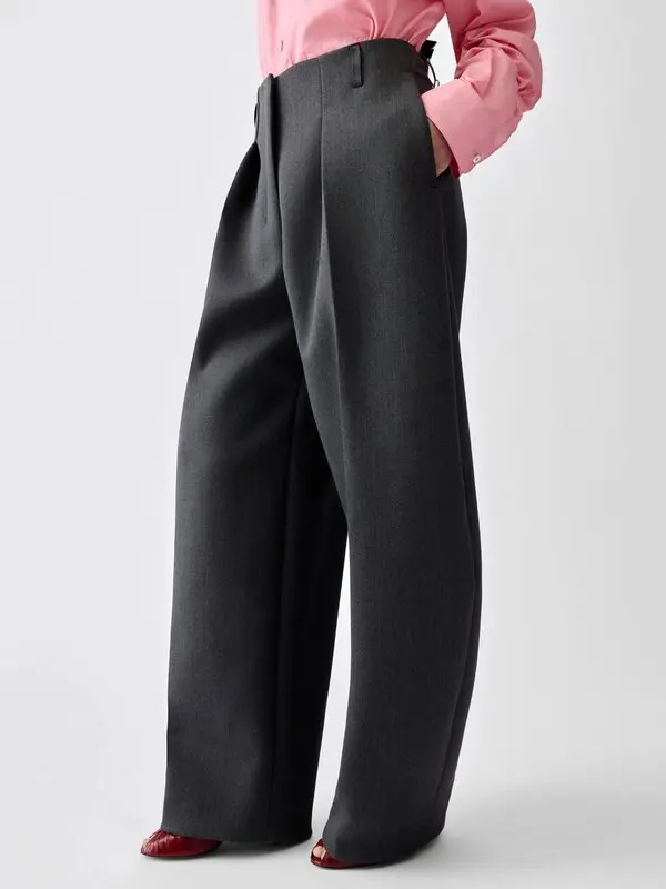 Jacquemus Curved-leg Trousers