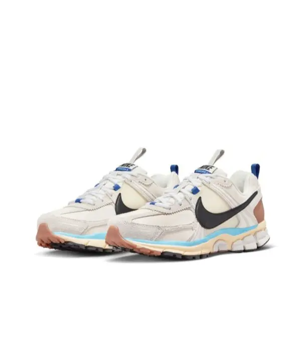 Nike Zoom Vomero 5 Sneakers - Nude