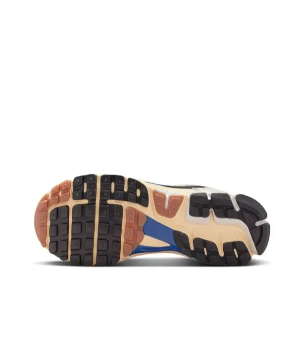 Nike Zoom Vomero 5 Sneakers - Nude