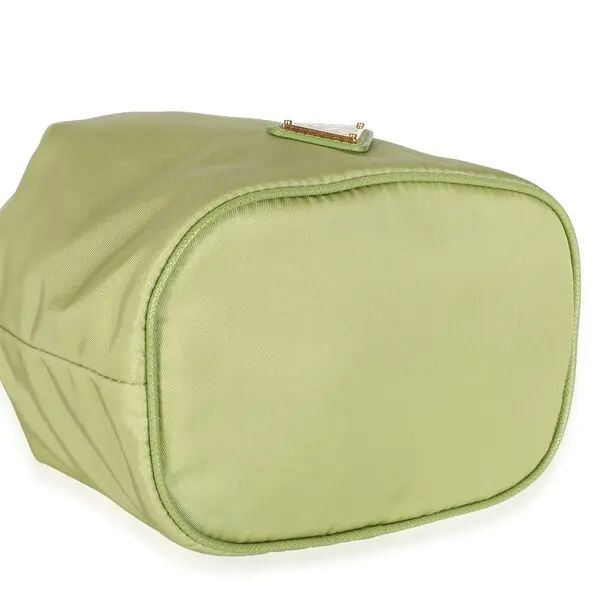 Prada Ivy Re-nylon Re-edition 1978 Bucket Bag - Green