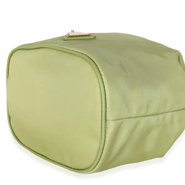 Prada Ivy Re-nylon Re-edition 1978 Bucket Bag - Green