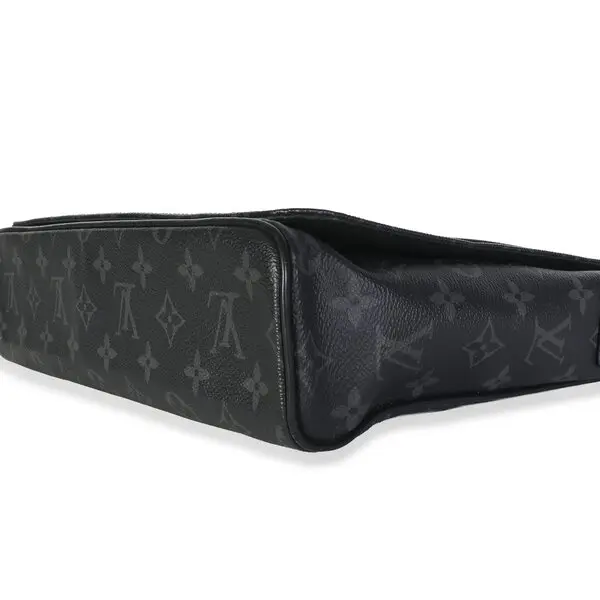 LOUIS VUITTON Monogram Eclipse Canvas District Mm - Black