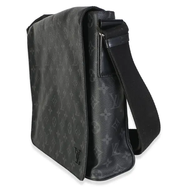 LOUIS VUITTON Monogram Eclipse Canvas District Mm - Black