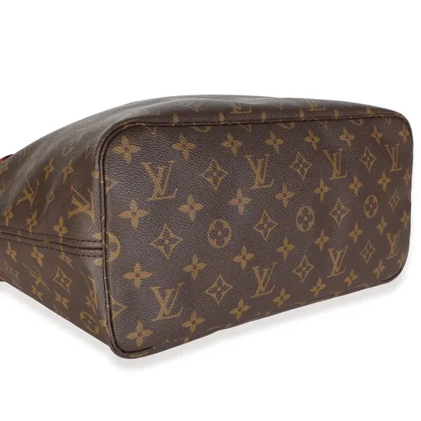LOUIS VUITTON Monogram Canvas Neverfull Mm