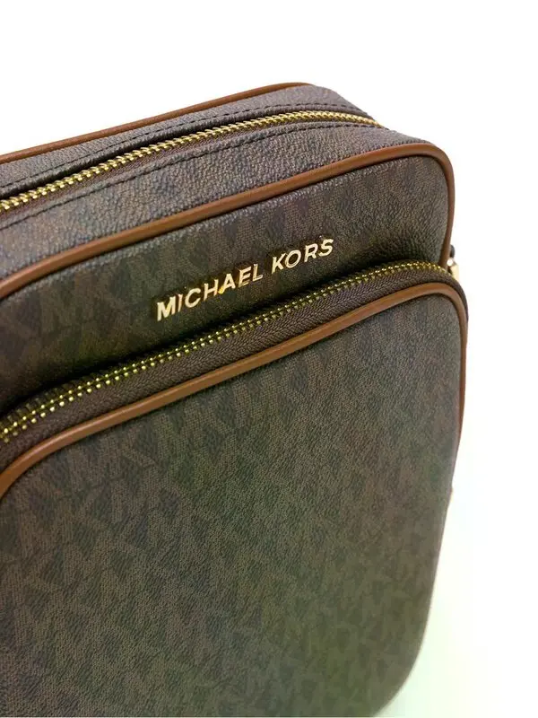 Michael Kors Jet Set Travel Medium Flight Bag Crossbody