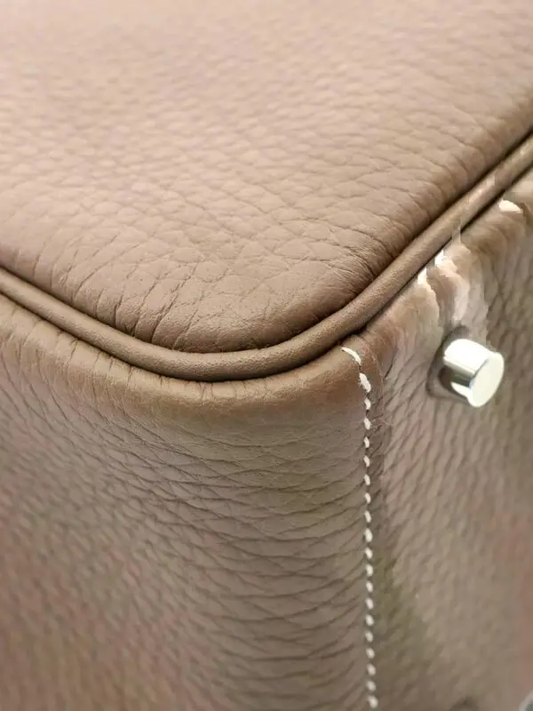 Hermès Mini Lindy Leather Shoulder Bag - Brown