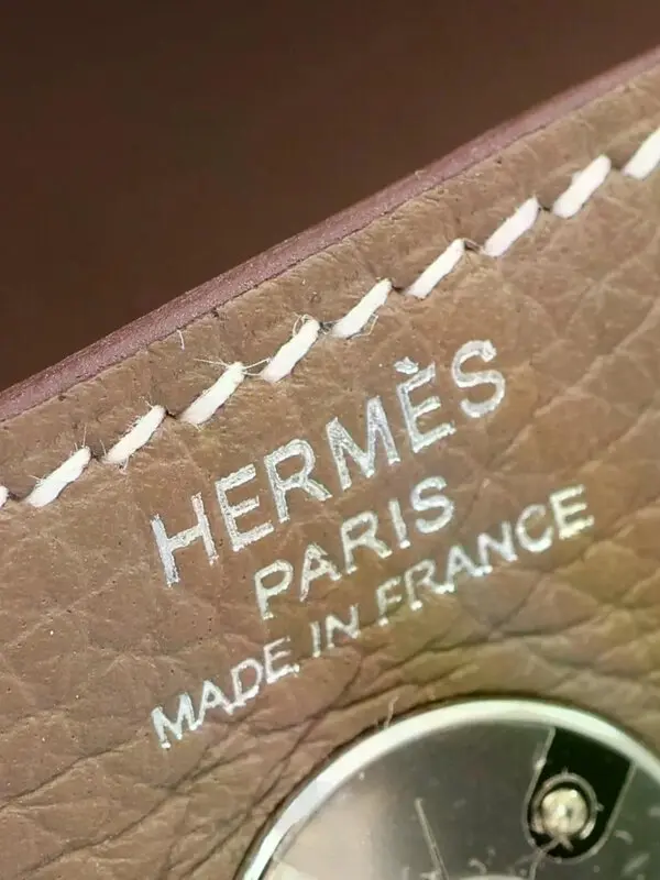 Hermès Mini Lindy Leather Shoulder Bag - Brown