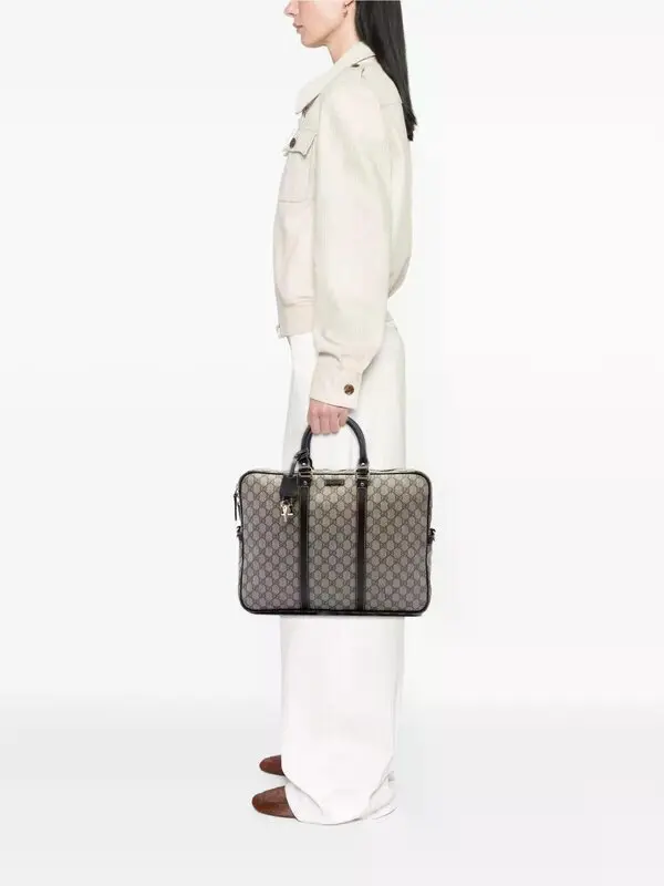 Gucci 2016-2026 Gg Supreme Business Bag