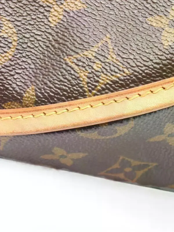 LOUIS VUITTON 2011 Menilmontane Mm Monogram Shoulder Bag