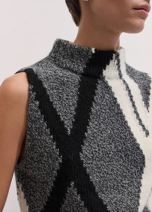ME+EM Exploded Argyle Straight Knit Vest