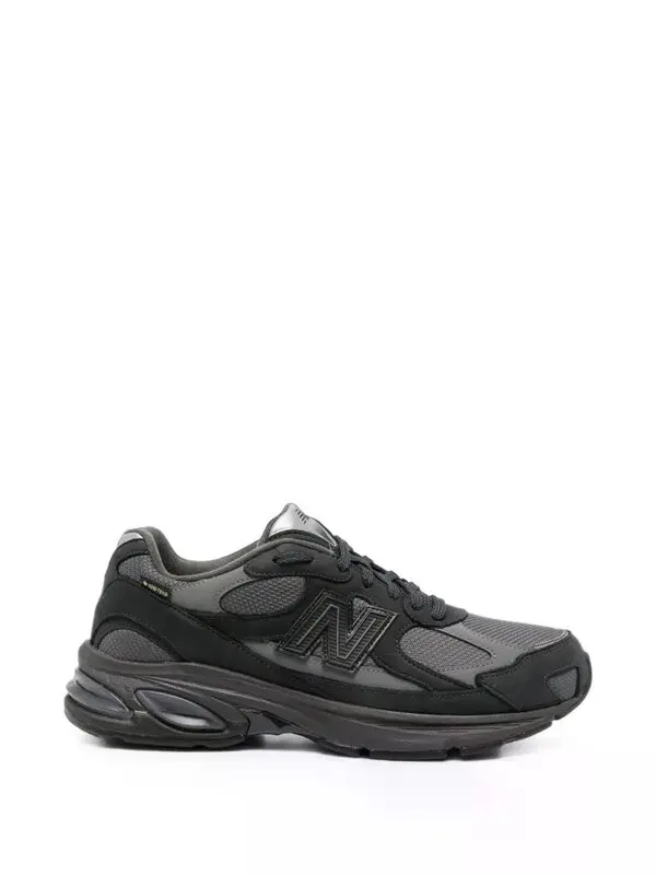 NEW BALANCE Panelled Gore-tex Sneakers - Grey