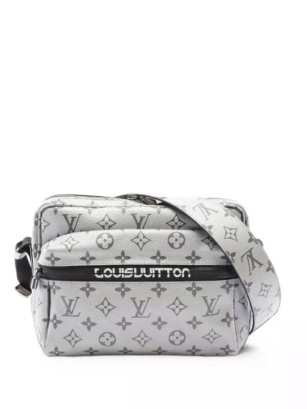 LOUIS VUITTON 2017 Pm Monogram Messenger Bag
