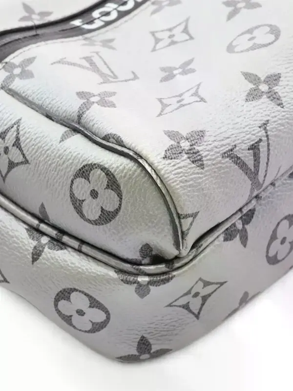 LOUIS VUITTON 2017 Pm Monogram Messenger Bag