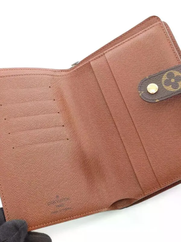 LOUIS VUITTON 2005 Monogram Bi-fold Wallet