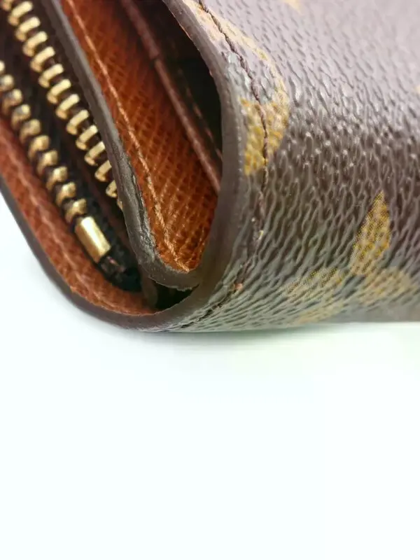 LOUIS VUITTON 2005 Monogram Bi-fold Wallet
