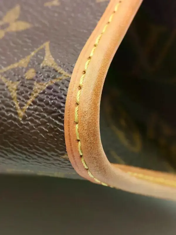 LOUIS VUITTON 2005 Monogram Popincourt Tote Bag