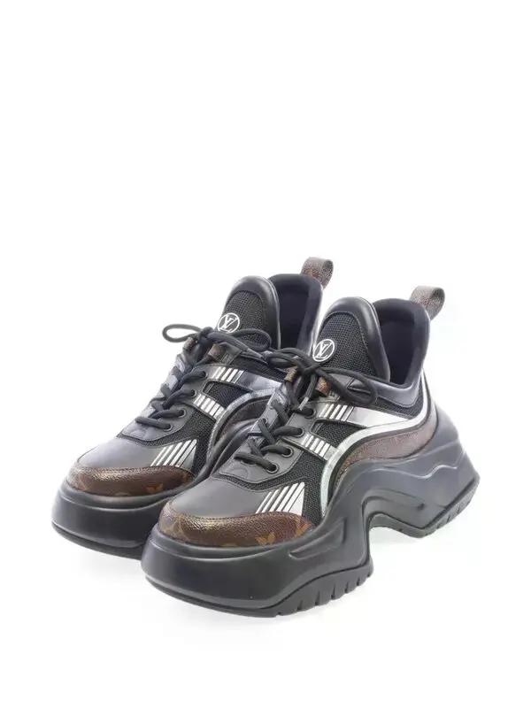 LOUIS VUITTON 2023 Arclight 2.0 Line Monogram Sneakers - Black